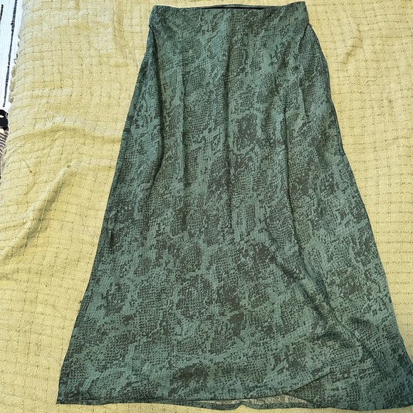 a new day | Skirts | Green Snake Skin Print Silk Skirt | Poshmark